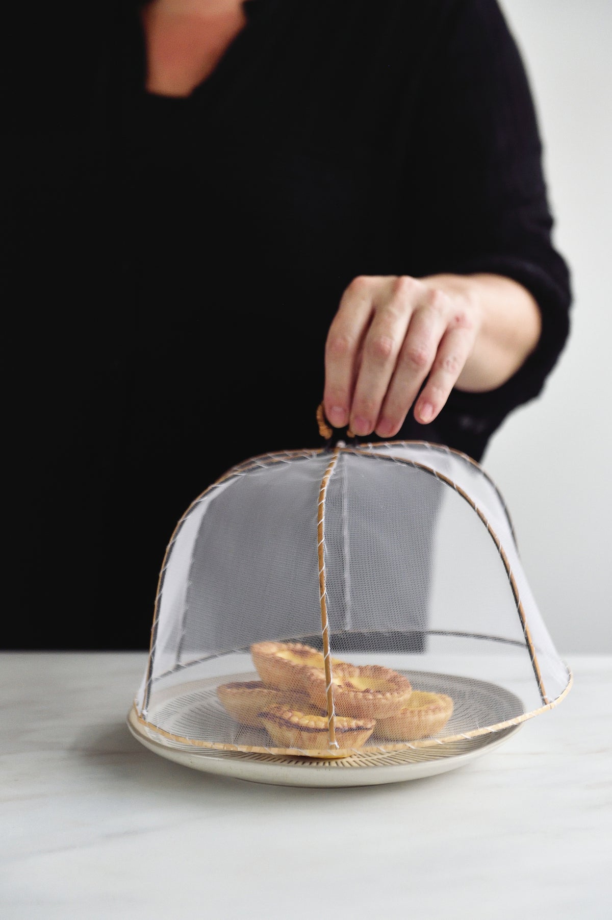 Round Food Cover – Island Living