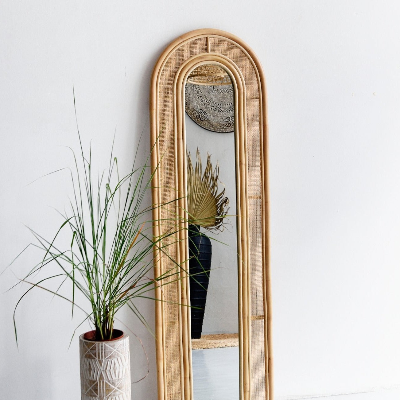 Handcrafted Rattan Mirrors | Perfect for Modern & Tropical Interiors ...